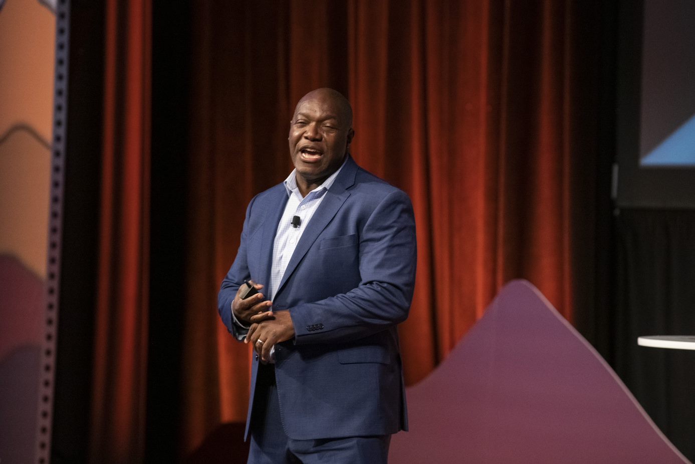 Top Motivational Resilience Keynote Speaker | Devon Harris